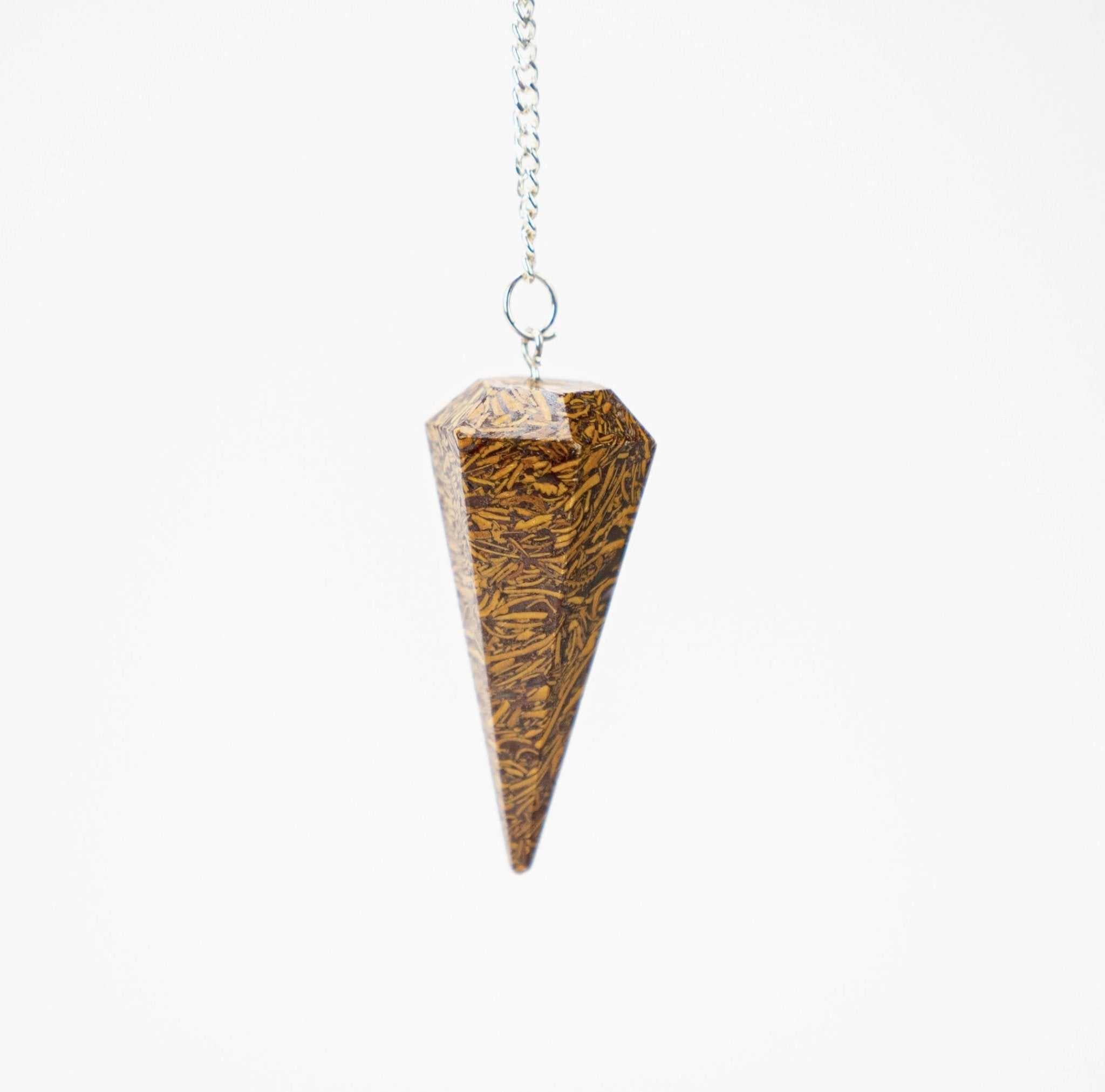 Marium Pendulum 6 sided point – Shy Little Witch